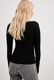 Heart Neckline Rib Top Black | NA-KD