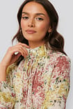 High Frill Neck Dress Flower | NA-KD