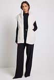 Long Zipped Teddy Vest Offwhite | NA-KD