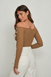 Off Shoulder Rouched Rib Top Beige | NA-KD