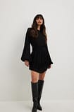 Structure Detail Mini Dress Black | NA-KD