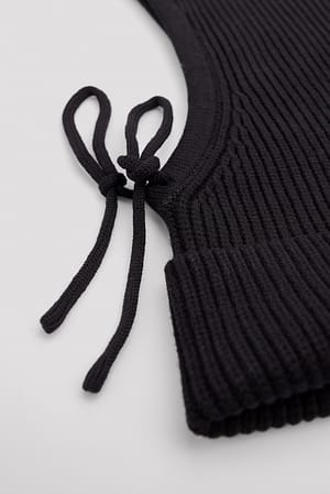Balaclava Straps Detail Black | NA-KD