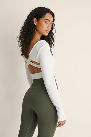 Open Back Cross Detail Top Offwhite | NA-KD