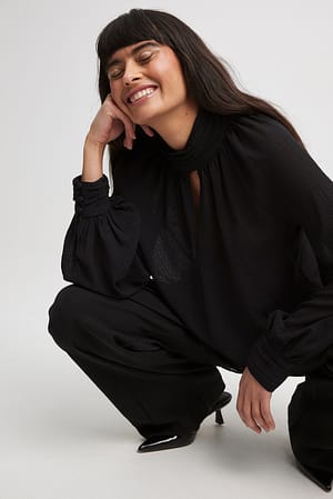 Structured Blouse Black | NA-KD