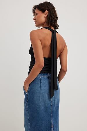 Halterneck Tight Top Black | NA-KD