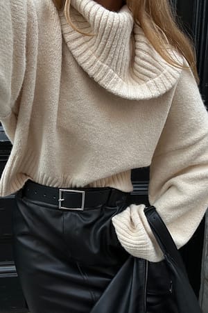 Knitted Turtle Neck Sweater Beige | NA-KD
