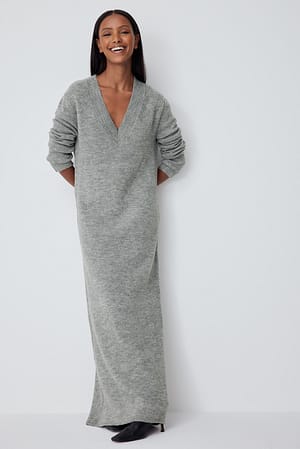 Knitted Deep V-Neck Maxi Dress Grey | NA-KD