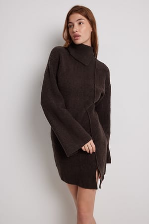 Knitted Turtle Neck Dress Brown | NA-KD