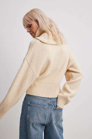 Knitted Turtle Neck Sweater Beige | NA-KD