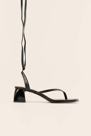 Lace Up Toe Strap Sandals Black | NA-KD