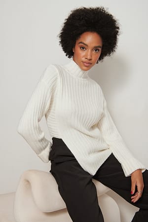 Asymmetric Knitted Rib Sweater Offwhite | NA-KD