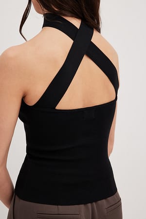 Bandeau Cross Back Top Black | NA-KD