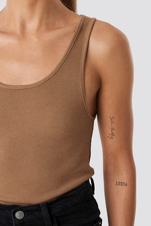 Basic Ribbed Tank Top Beige | NA-KD
