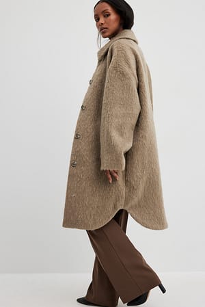 Lange Overshirt-Jacke Beige | NA-KD