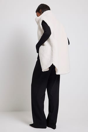 Long Zipped Teddy Vest Offwhite | NA-KD