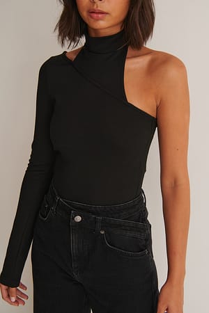 One Shoulder Cut Out Polo Top Black | NA-KD