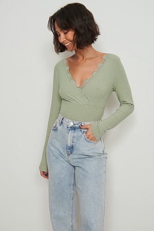 Overlap Lace Detail Top Green Na Kd