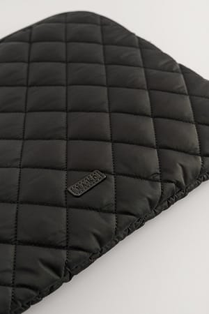 Quilted Laptop Case Black | NA-KD
