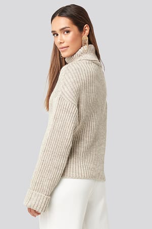 Ribbed Knitted Turtleneck Sweater Beige | NA-KD