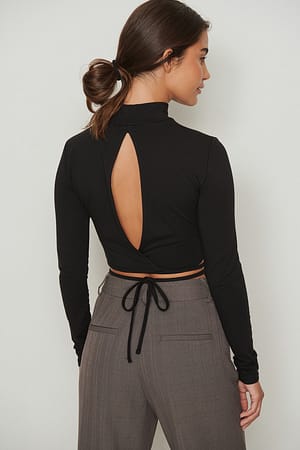 High Neck Twist Strap Top Black | NA-KD