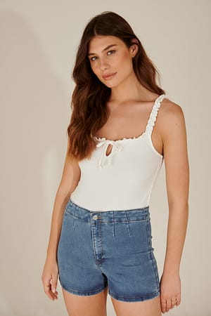 Strap Detail Smocked Singlet White | NA-KD
