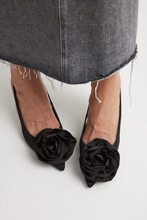 Rose Pointy Toe Pumps Black | NA-KD