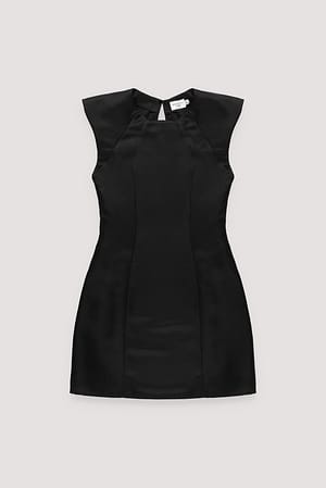 Sharp Shoulder Mini Dress Black | NA-KD