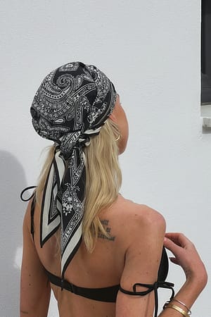 Tie Detail Bikini Top Black Na Kd