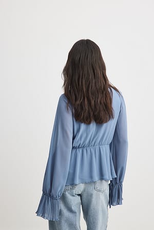 V-neck Flowy Blouse Blue | NA-KD