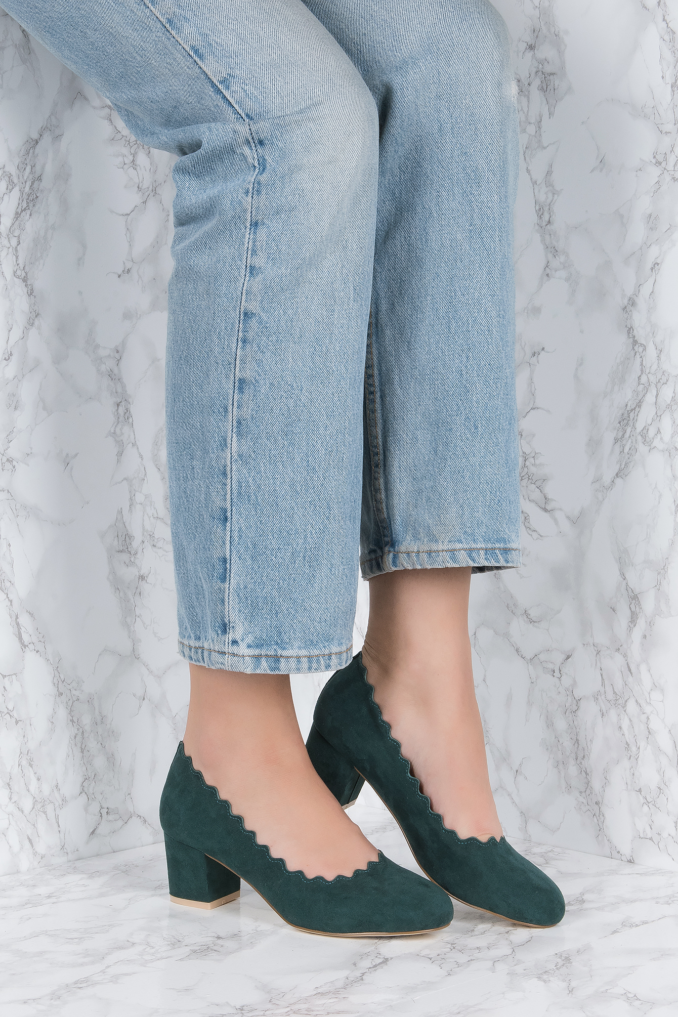 Scalloped Edge High Heel Green | NA-KD