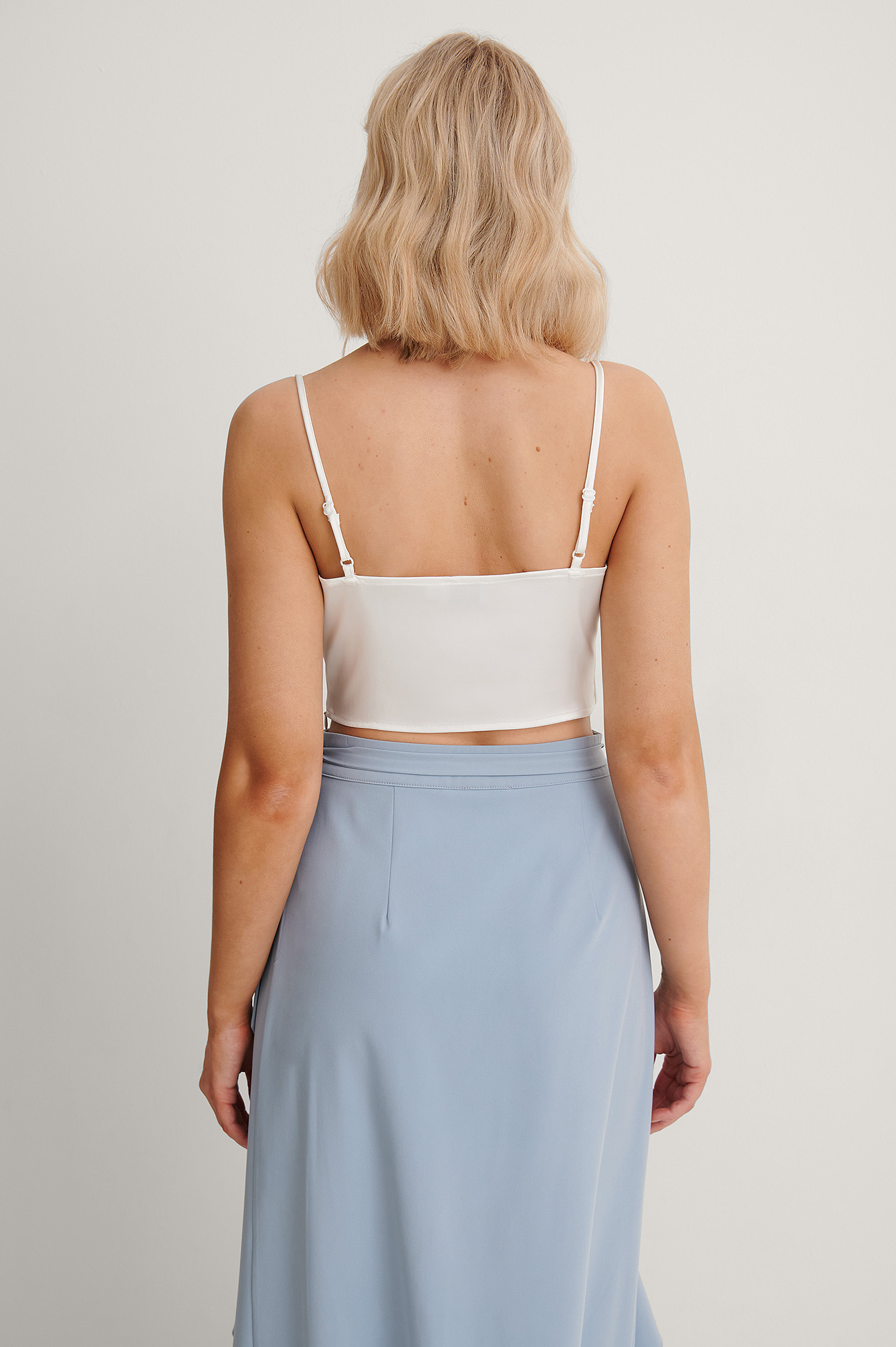 Waterfall Cropped Singlet White | na-kd.com