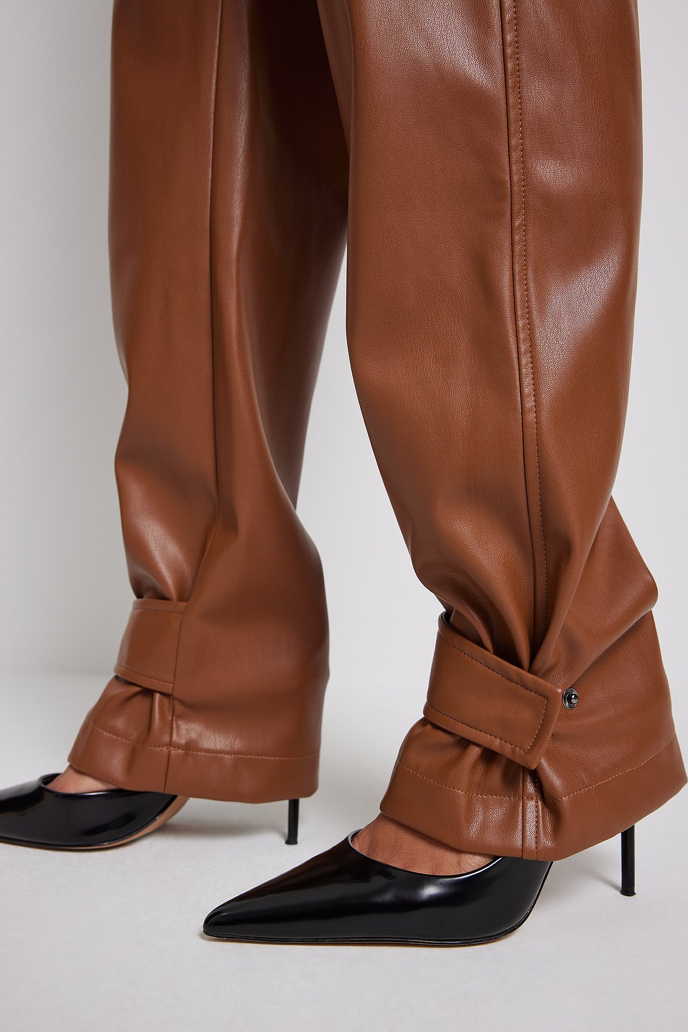 Button Detailed Cargo Pants Brown | na-kd.com