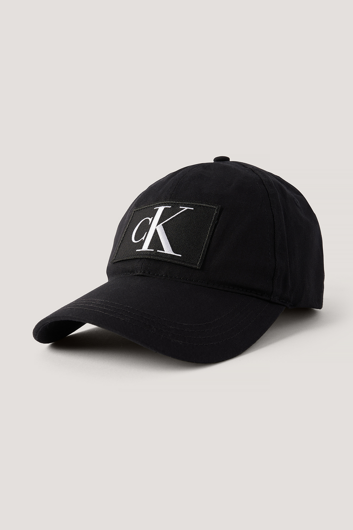 Essentials Cap W Black | NA-KD