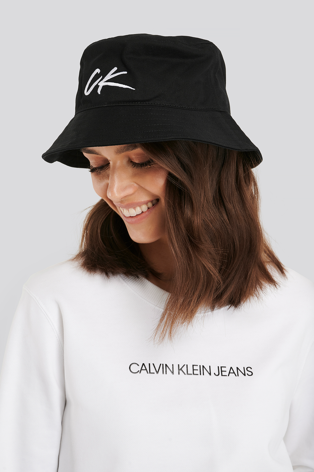 Logo Bucket Hat Black | NA-KD