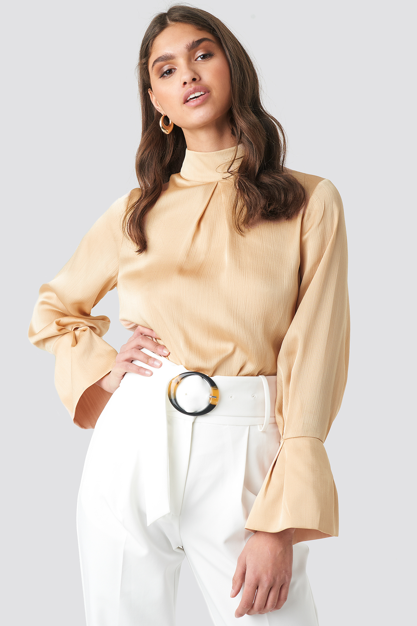 High Neck Wide Cuff Blouse Beige | NA-KD