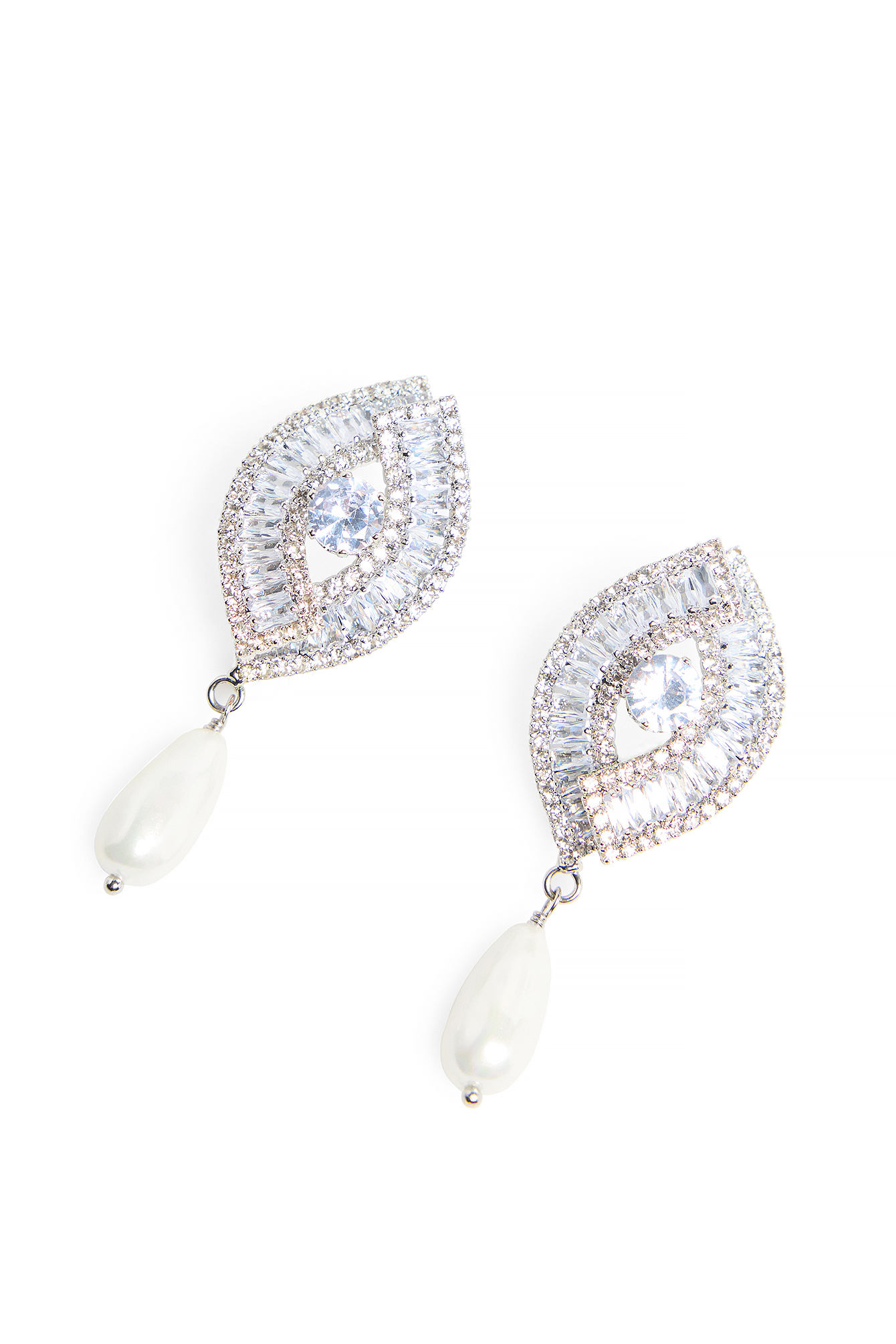 Ohrringe mit Strass-Detail und Perle Silber | NA-KD