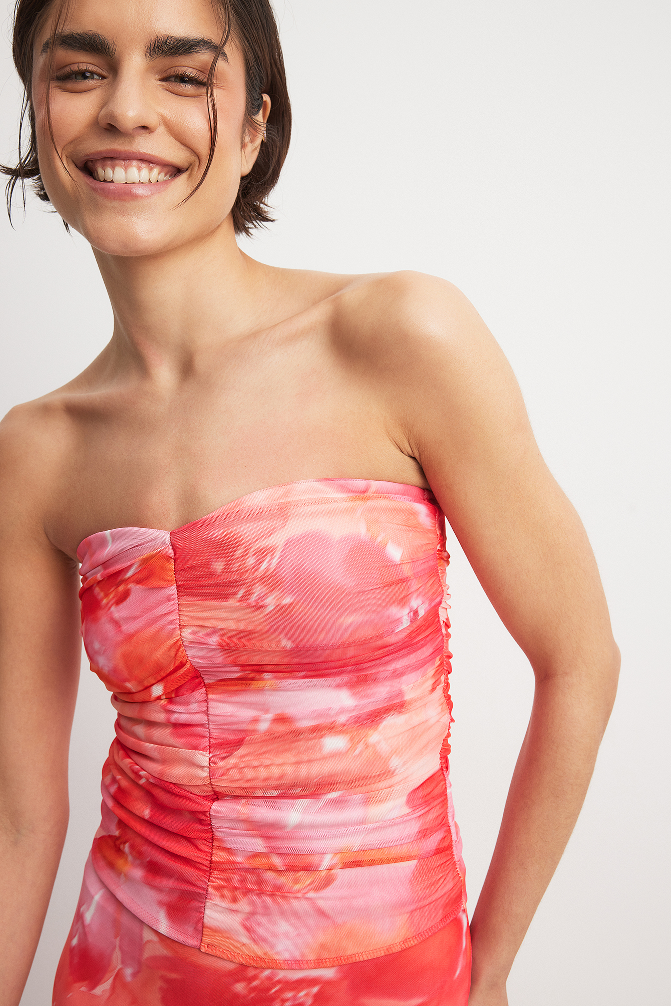 Draped Mesh Tube Top Multicolor | NA-KD