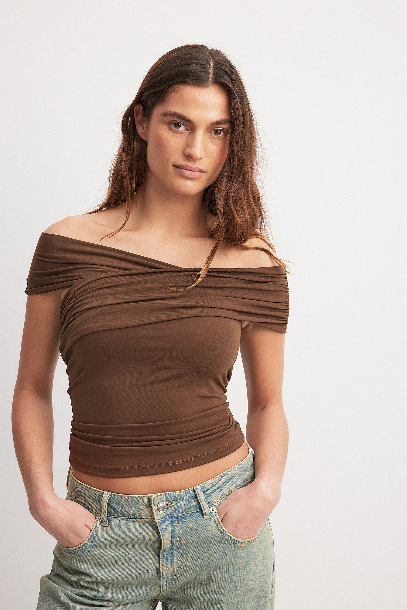 Draperet top uden skuldre Brun | NA-KD
