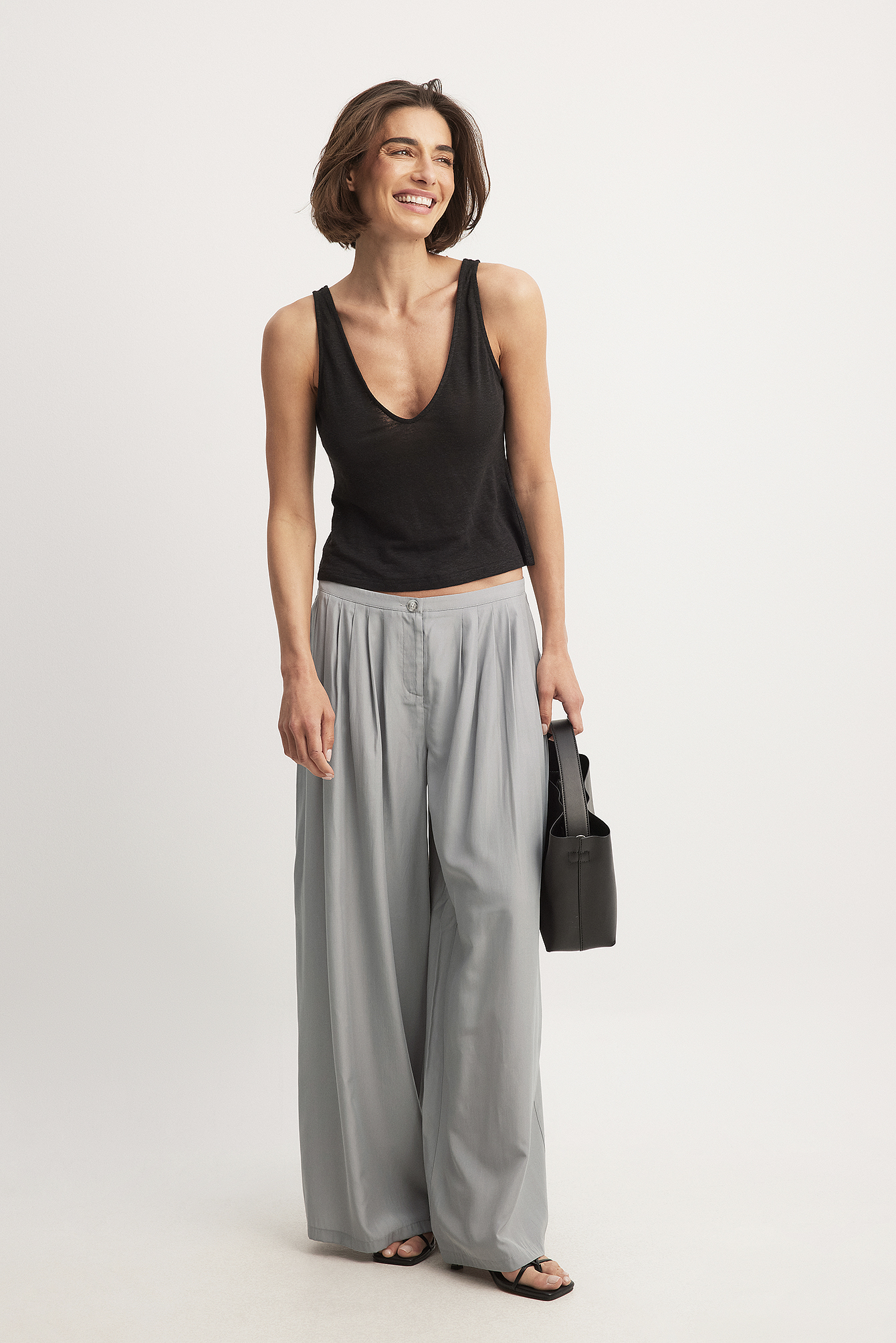 Flowy Wide Leg Low Waist Pants Grey | NA-KD