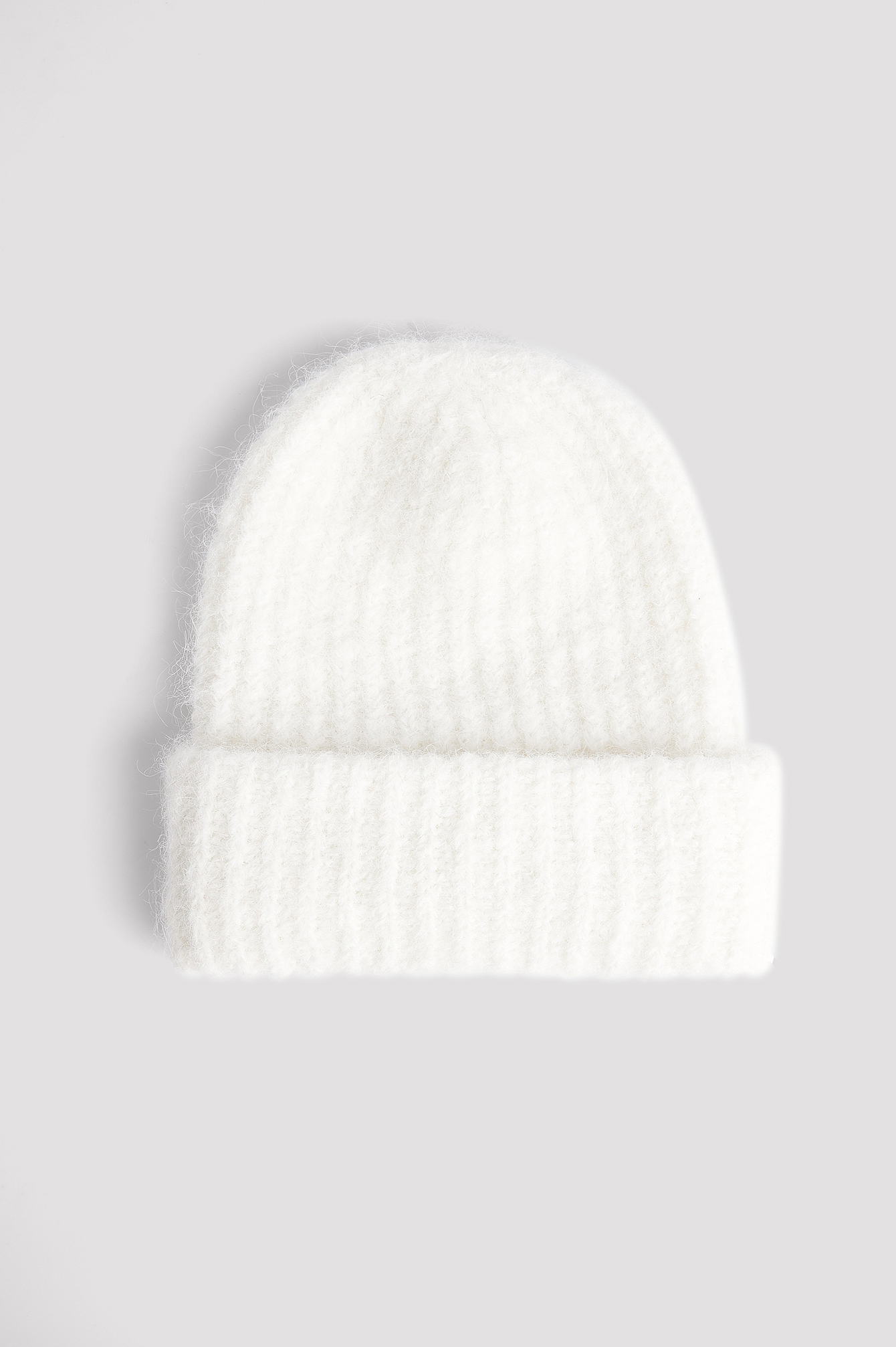 Fluffy Beanie White | NA-KD