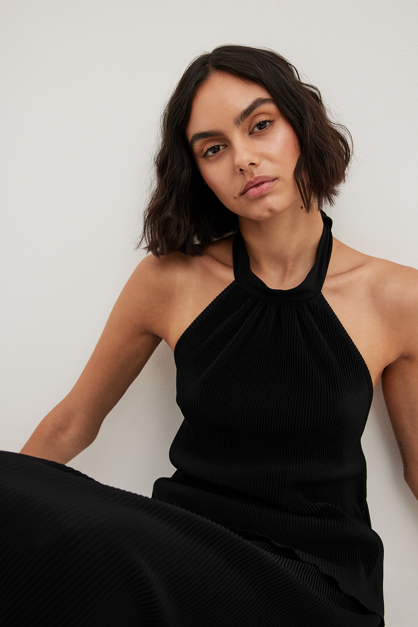 Halterneck Pleated Top Black | NA-KD