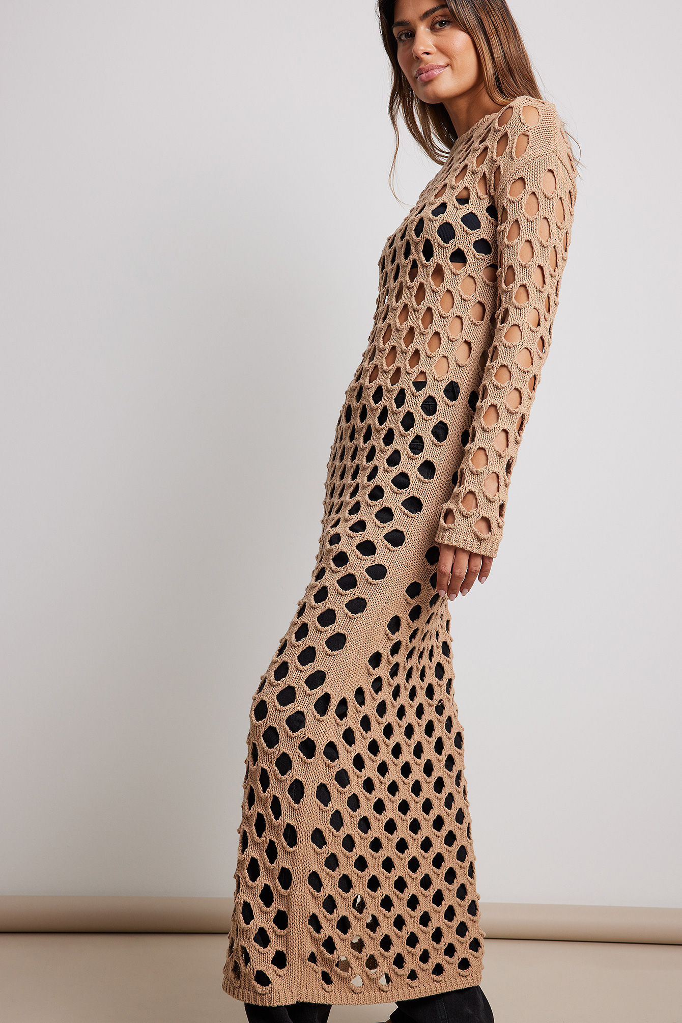Maxikleid mit Lochstrickmuster Beige | na-kd.com
