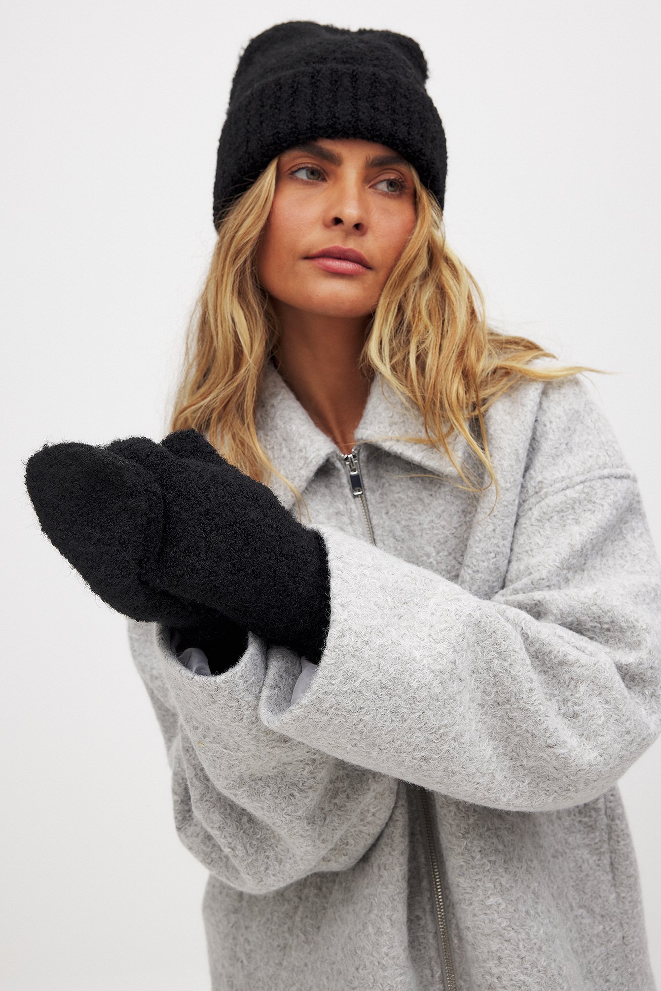 Knitted Bouclé Look Mittens Black | NA-KD