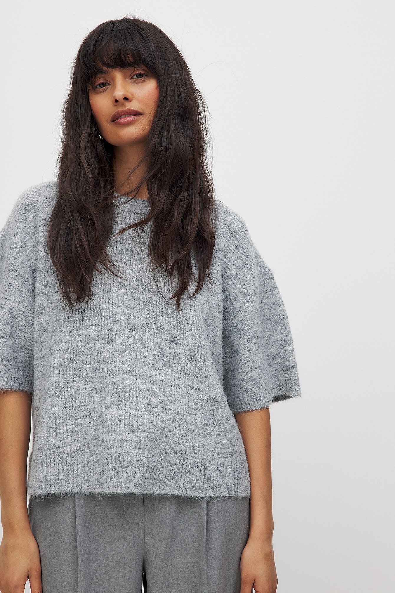 Knitted Short Sleeve Sweater Grey | NA-KD