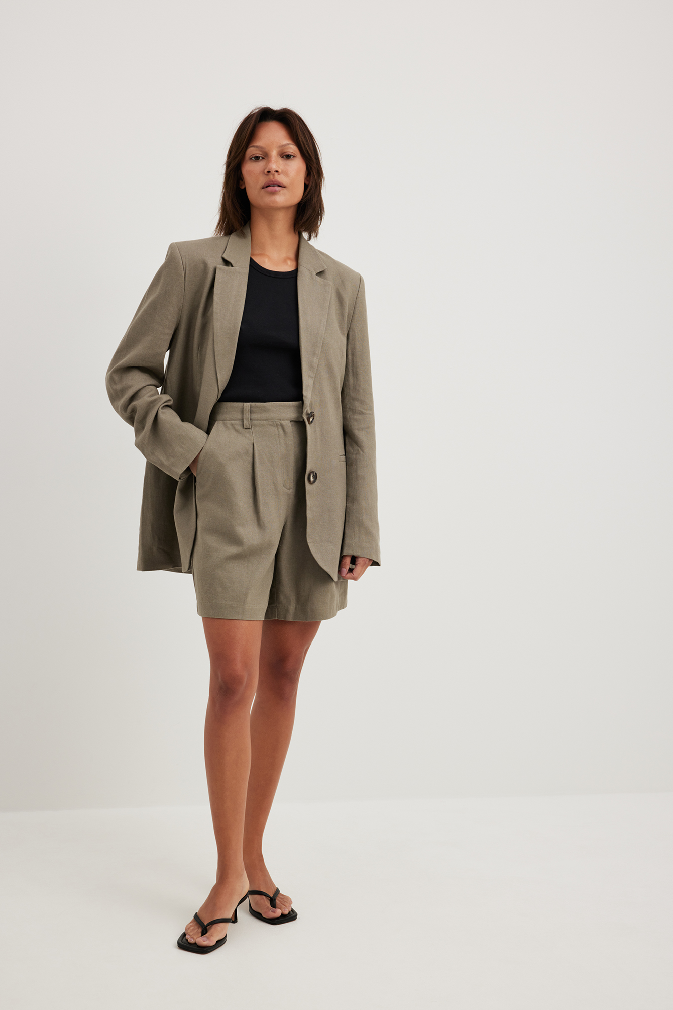 Linen Bermuda Shorts Green | NA-KD