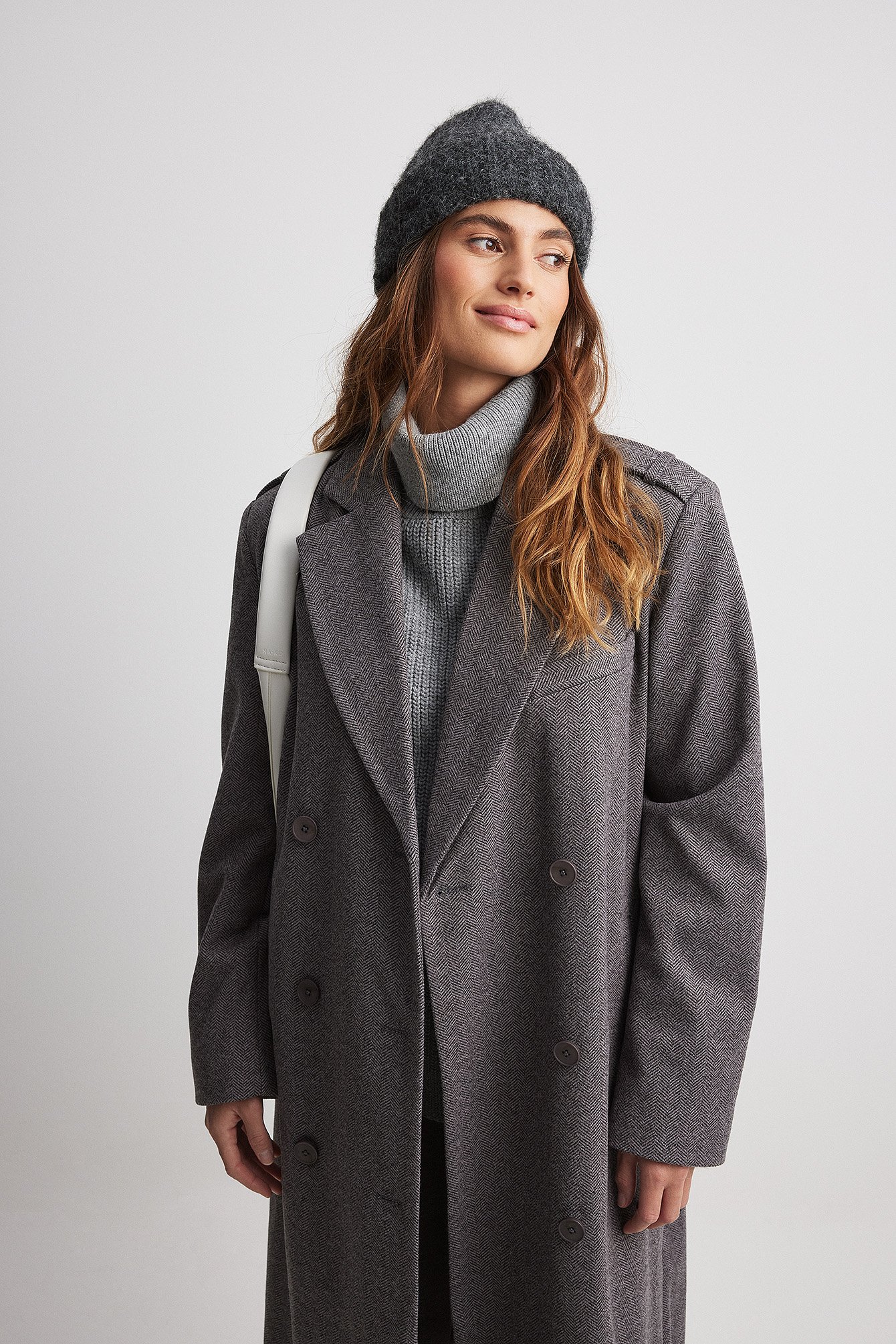 Langer Trenchcoat mit Fischgrätmuster Grau | NA-KD