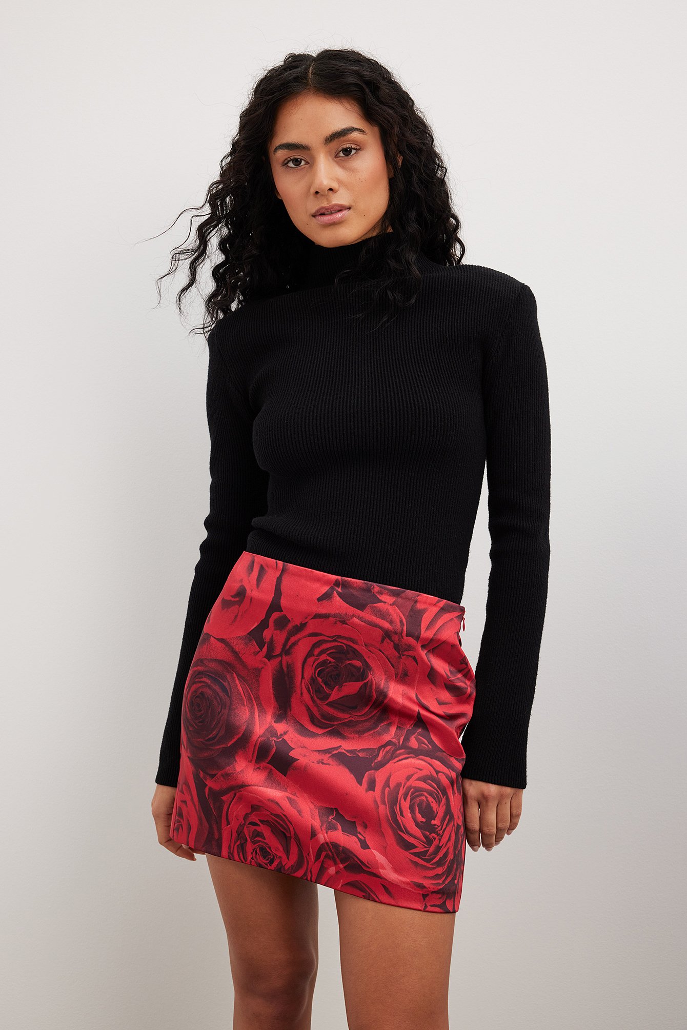 Mid Waist Satin Mini Skirt Red | NA-KD