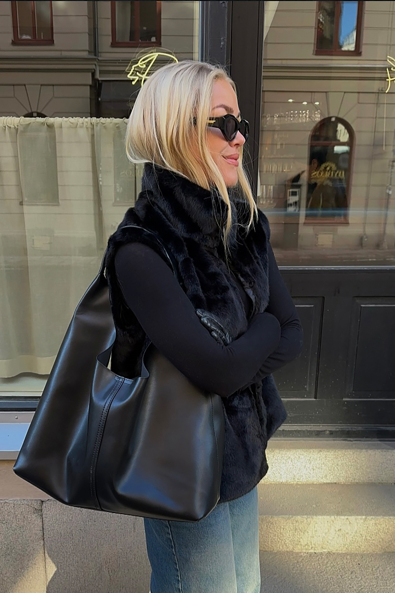 Faux Fur Vest Black | NA-KD