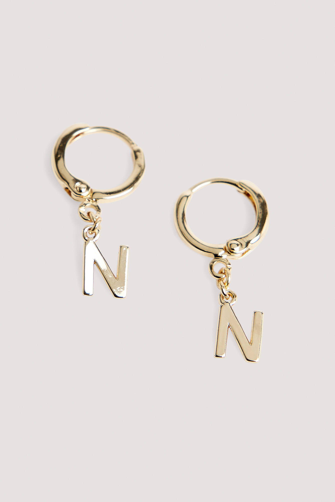 Hanging Letter Hoops Gold | NA-KD