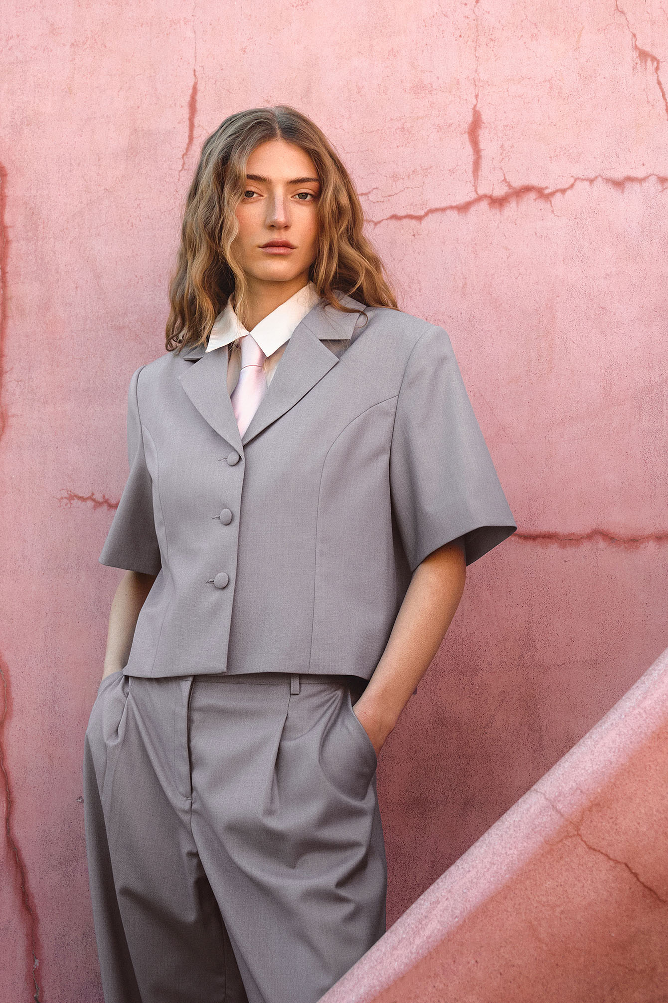 Blazer mit kurzen Ärmeln Grau | NA-KD
